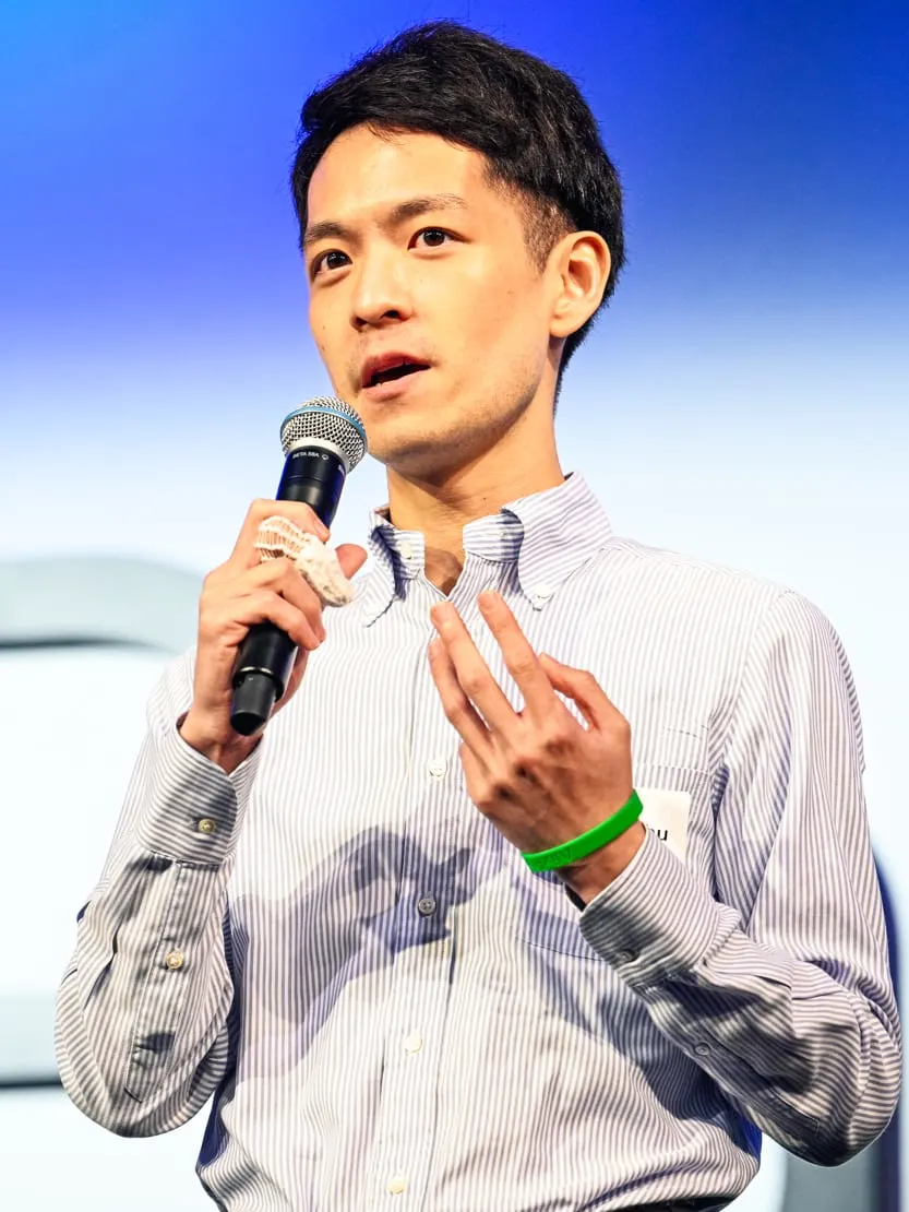 Balancing global ways of working during a major carve-out | AlixPartners